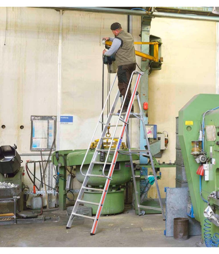 Hymer 8081 Mobile Platform Stepladder With Extra Long Handrail