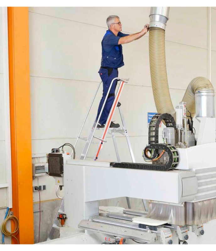 Hymer 8081 Mobile Platform Stepladder With Extra Long Handrail