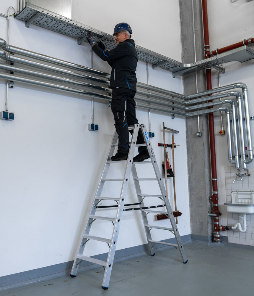 Hymer 3924 Fiberglass Step Ladder - Murdoch International